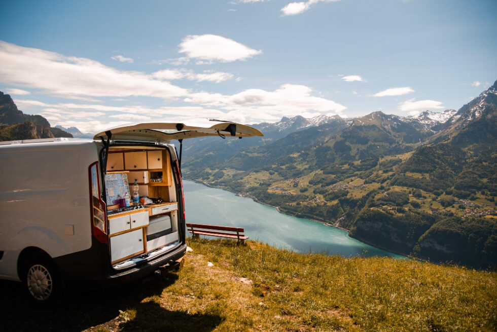Visiter les lacs italiens en camping-car : itinéraires et conseils ...